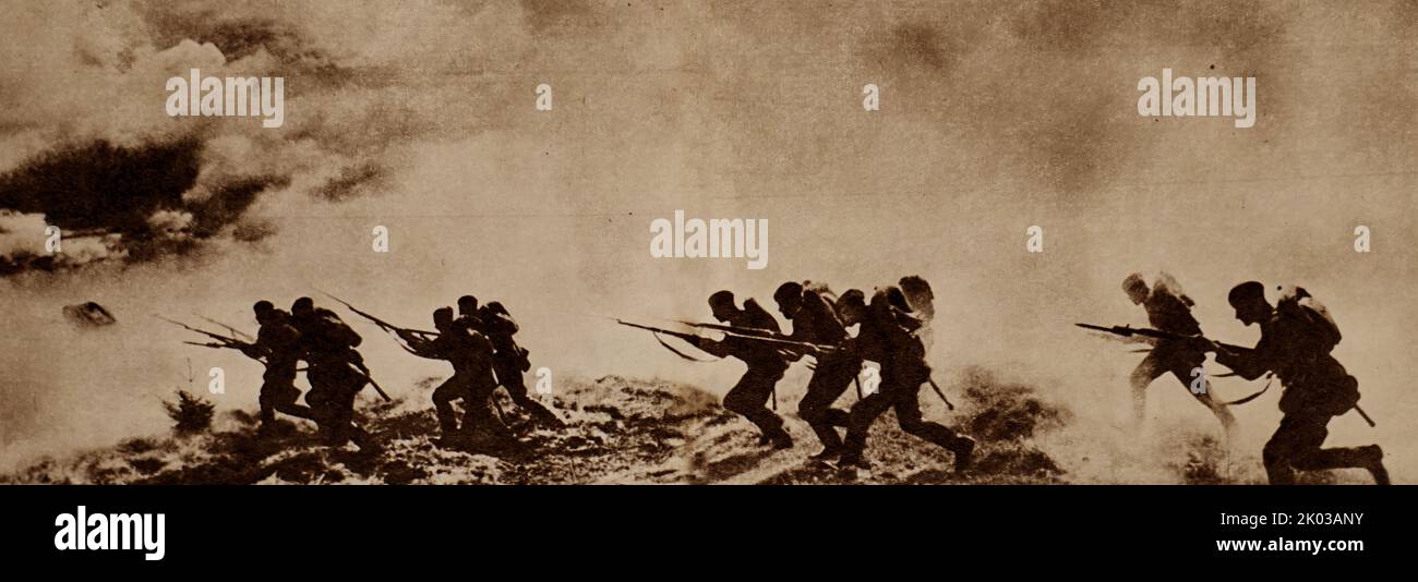 Soviet soldiers advance against German army. Russia, World War Two 1941 ...