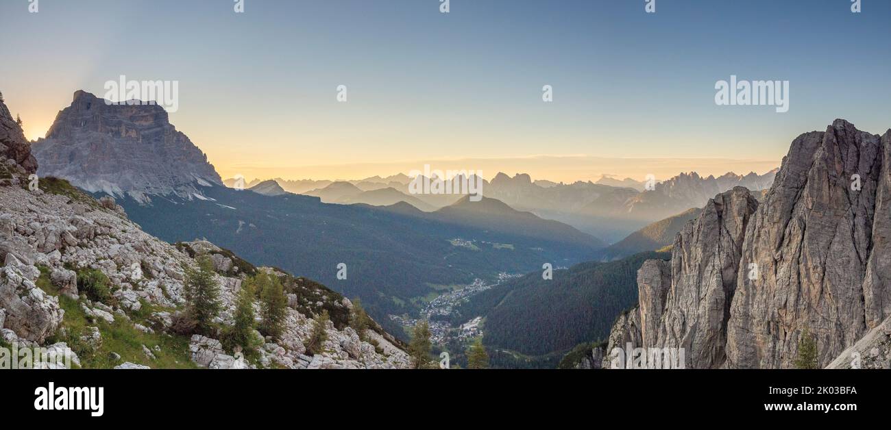 Sunrise at Rifugio Coldai with a view of the Dolomites Stock Photo - Alamy