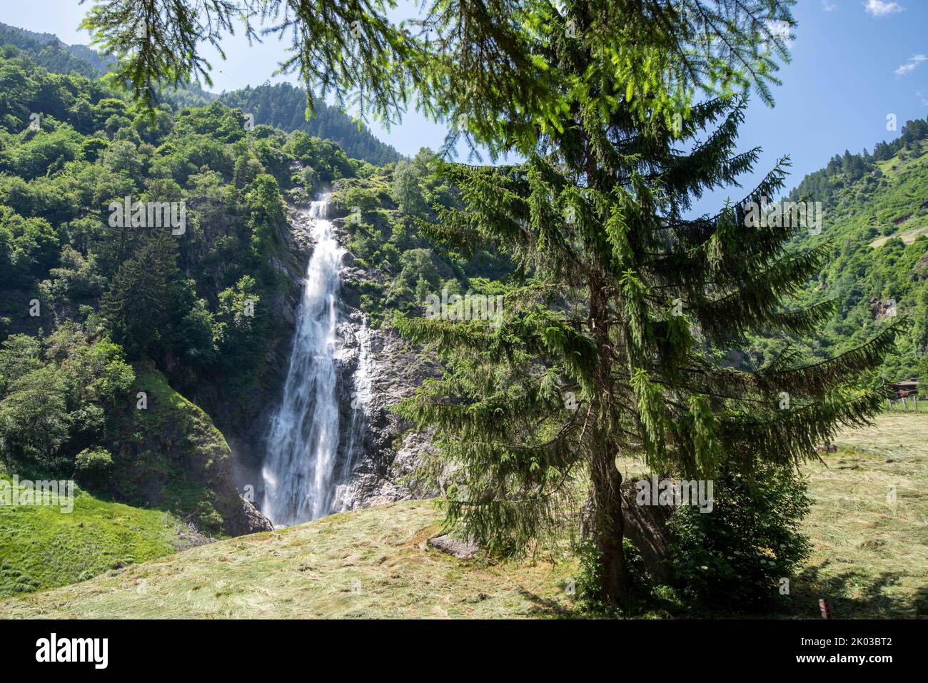 97 meters high hi-res stock photography and images - Alamy