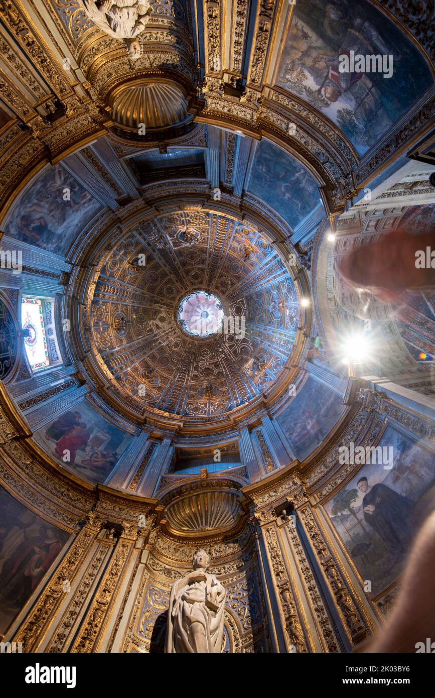 Siena cathedral inside hi-res stock photography and images - Alamy