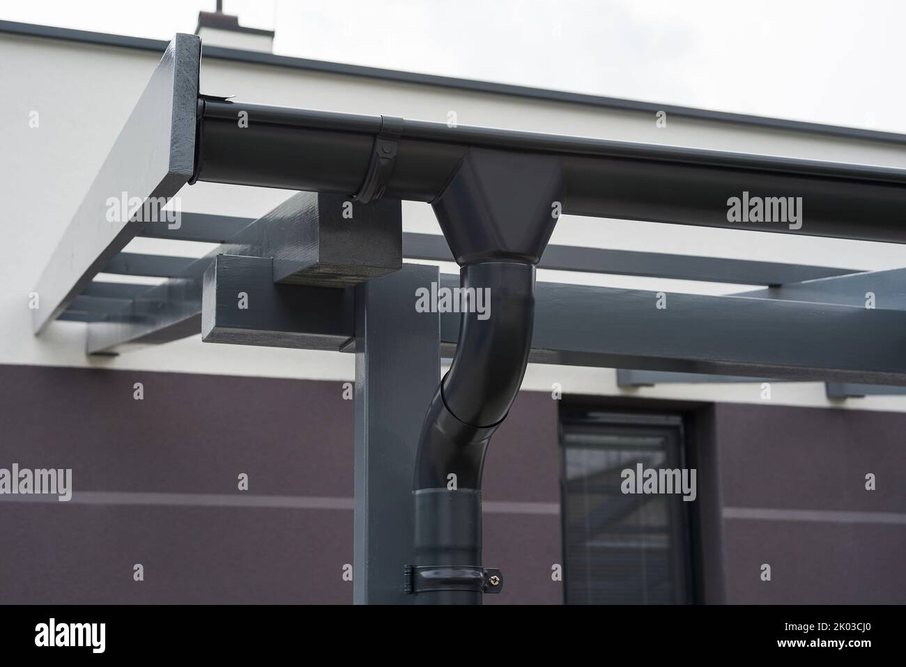 Metal standing seam roof hi-res stock photography and images - Alamy