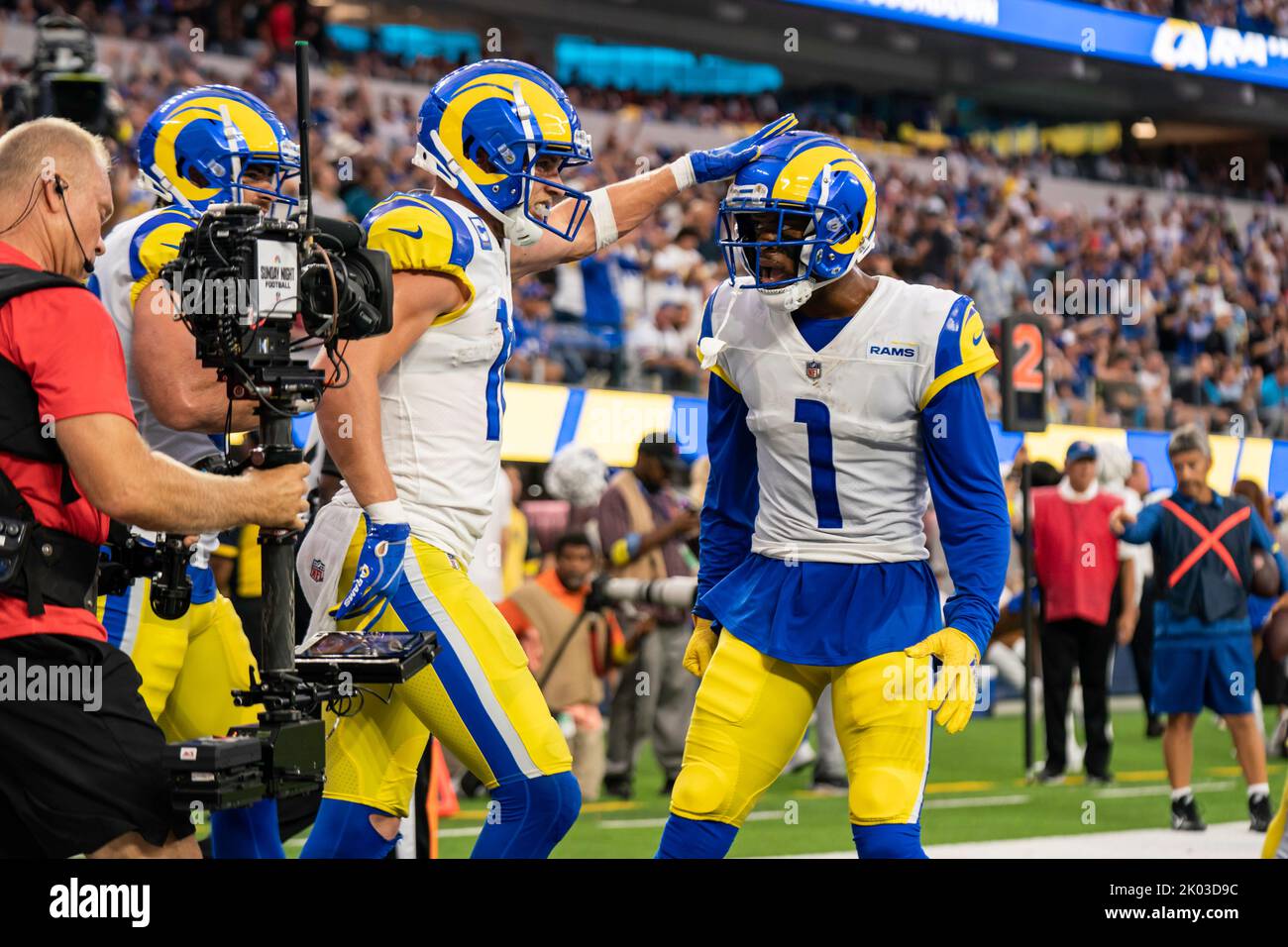 Los Angeles Rams wide receiver Allen Robinson II (1) and wide receiver ...