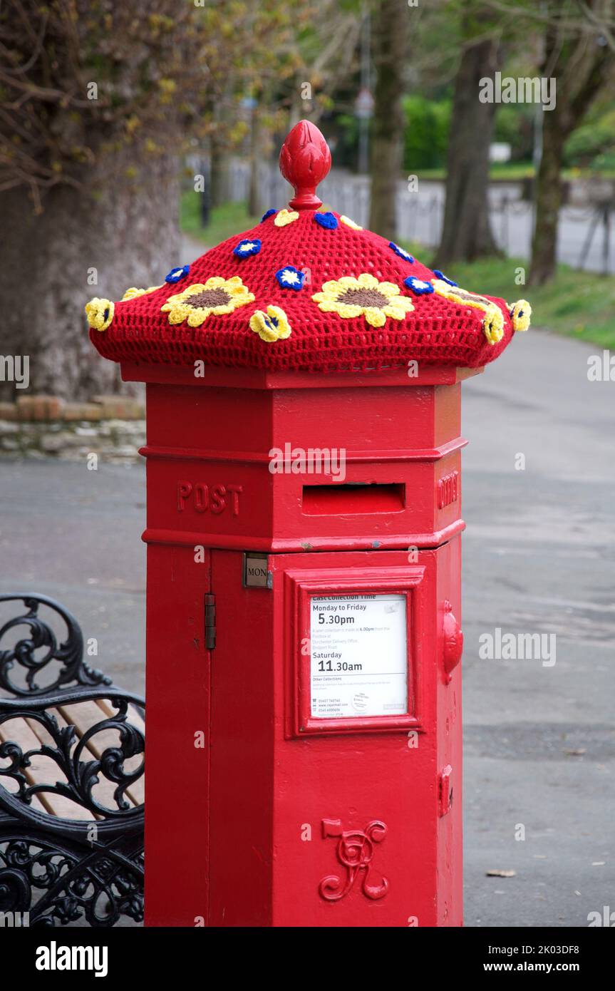 Letter box toppers hi-res stock photography and images - Alamy