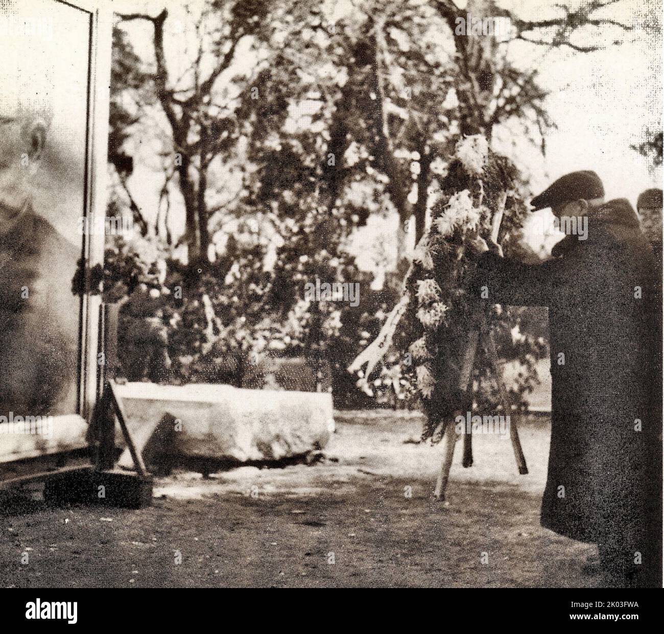 When Ren Bishi died, Lin Boqu was in the northeast. After returning to ...