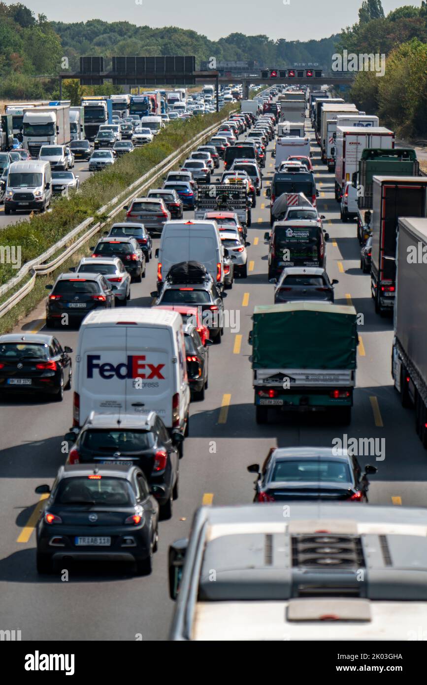 Traffic jam on the A3 motorway, over 8 lanes, in both directions ...