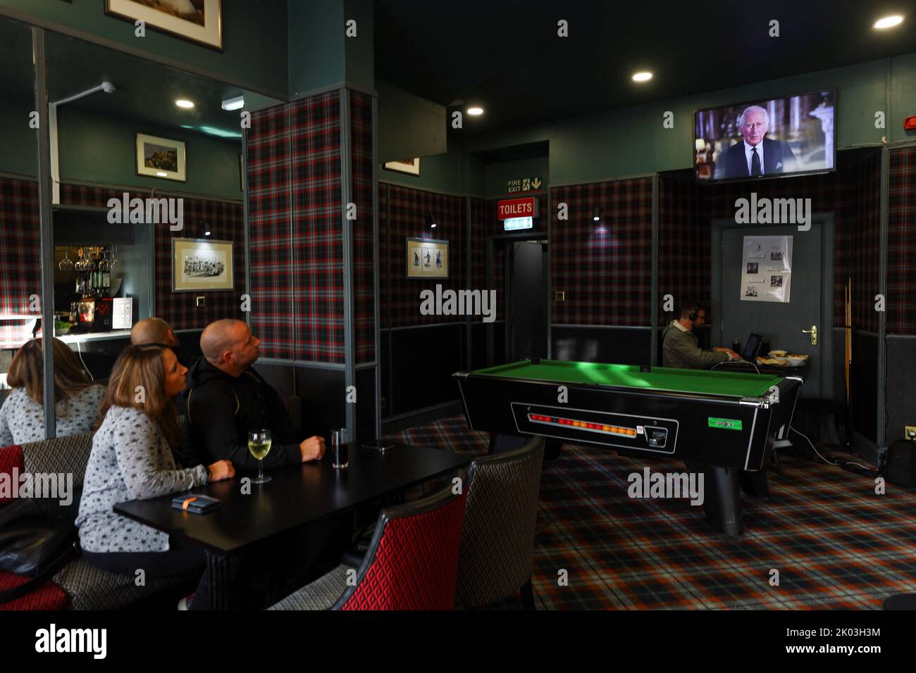 Queen elizabeth bar hi-res stock photography and images - Alamy