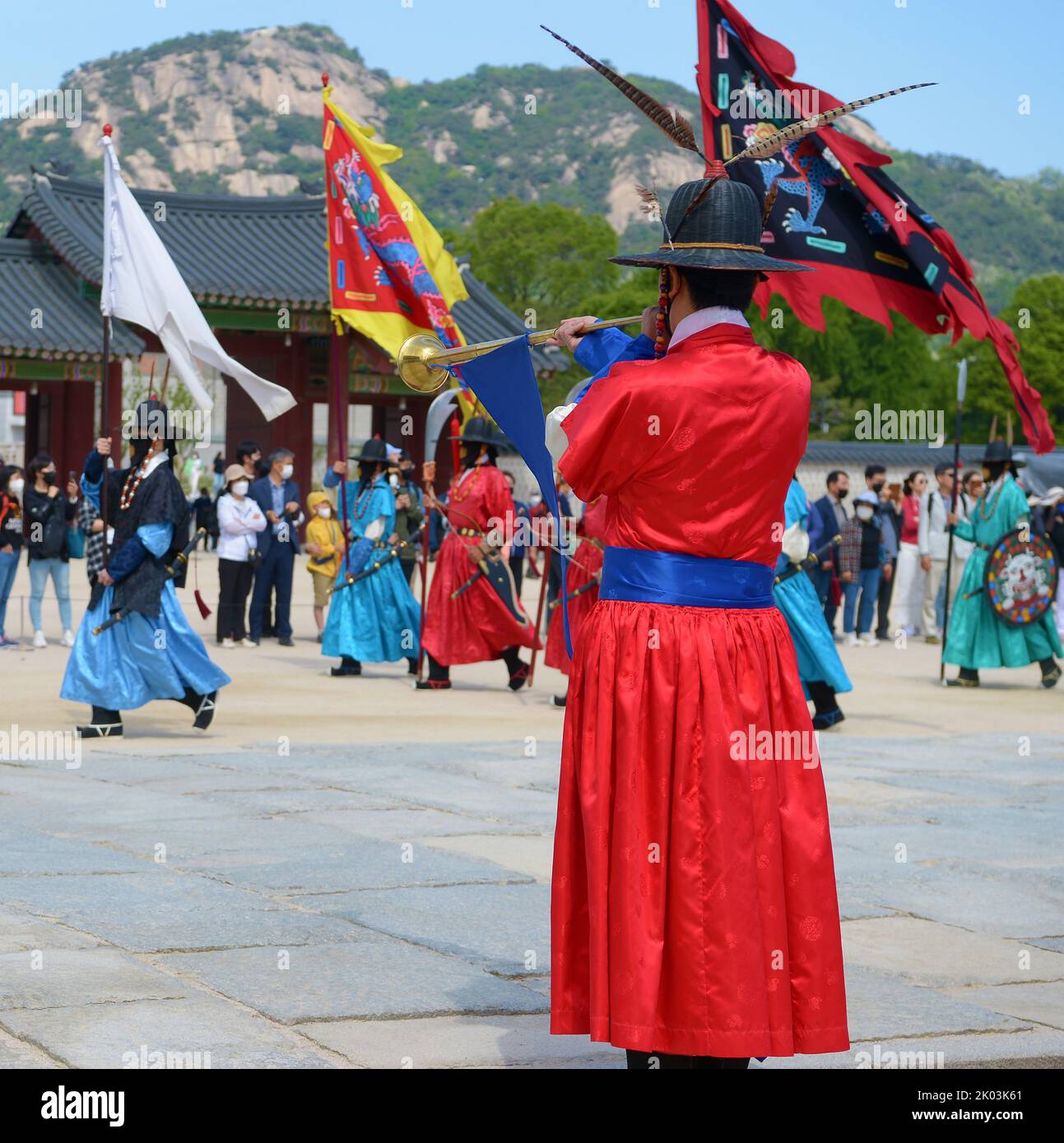 Masked soldiers during the Covid-19 pandemic at the Gyeongbokgung ...