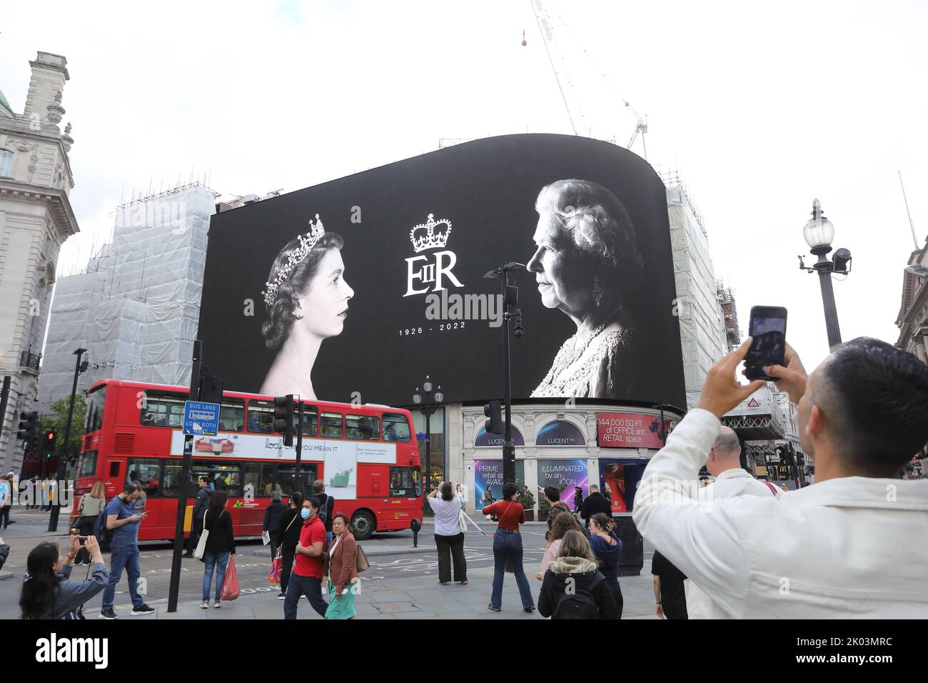 London, UK. 9th September 2022. Following her sad death, tributes to ...