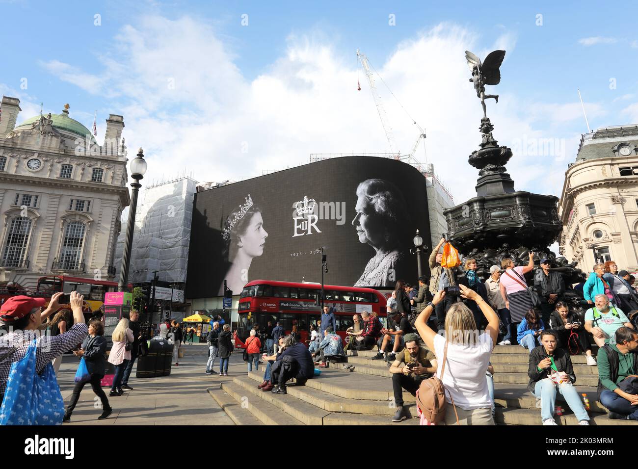 London, UK. 9th September 2022. Following her sad death, tributes to ...