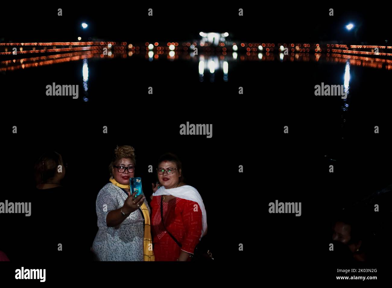 Siddha pokhari bhaktapur hi-res stock photography and images - Alamy