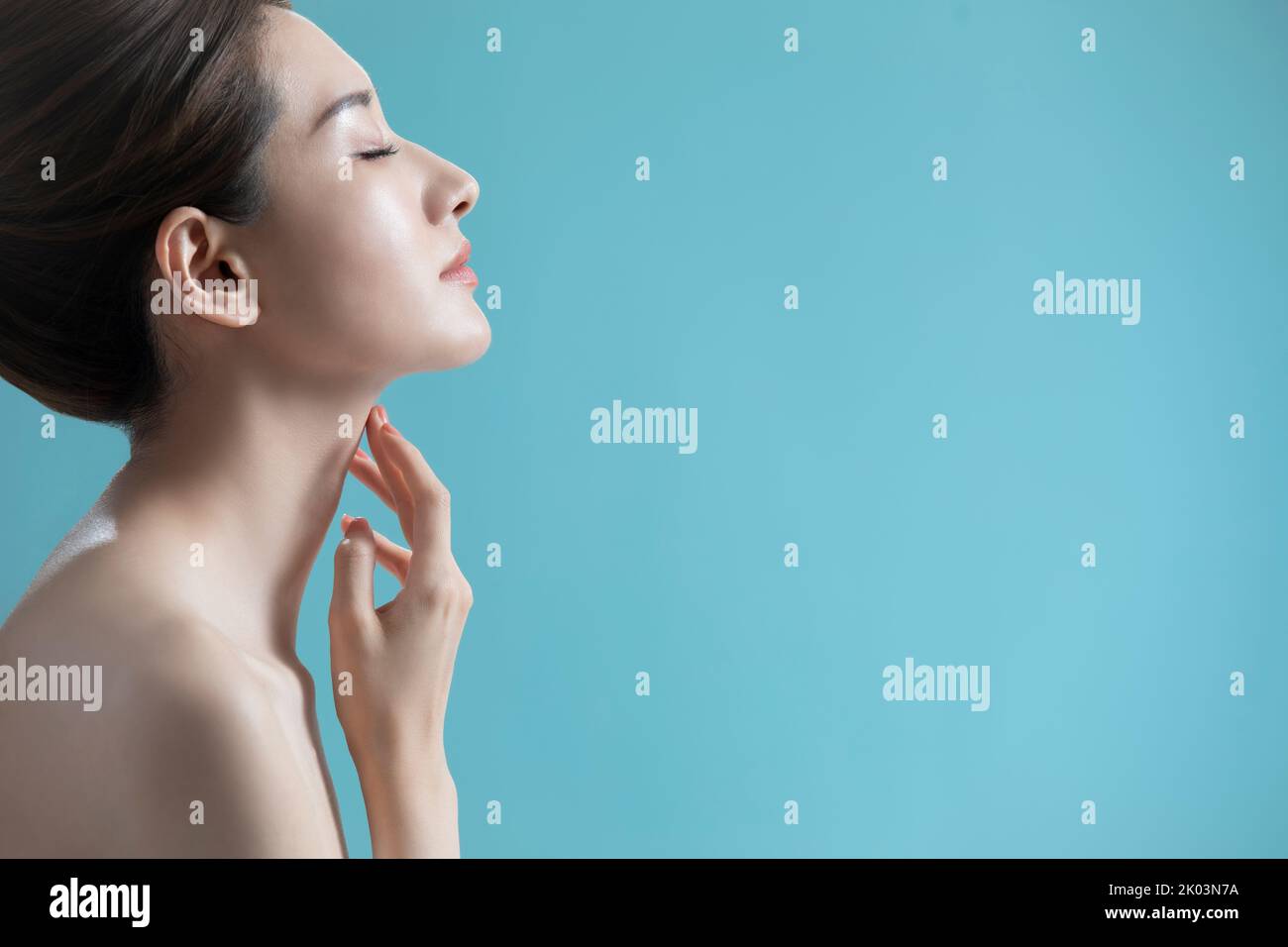 Chinese woman face studio profile hi-res stock photography and images ...