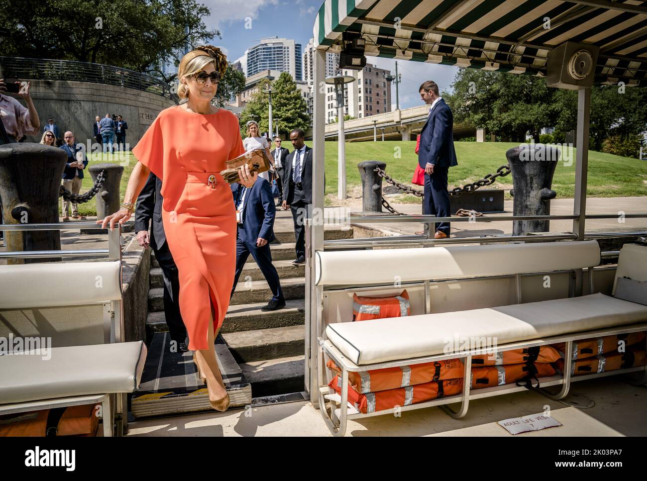 Buffalo bayou houston and boat hi-res stock photography and images - Alamy