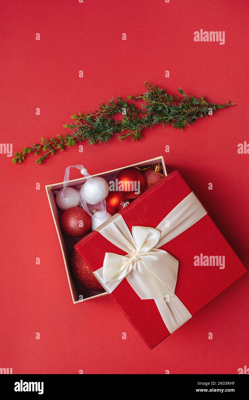 White gift box lid top view hi-res stock photography and images - Alamy