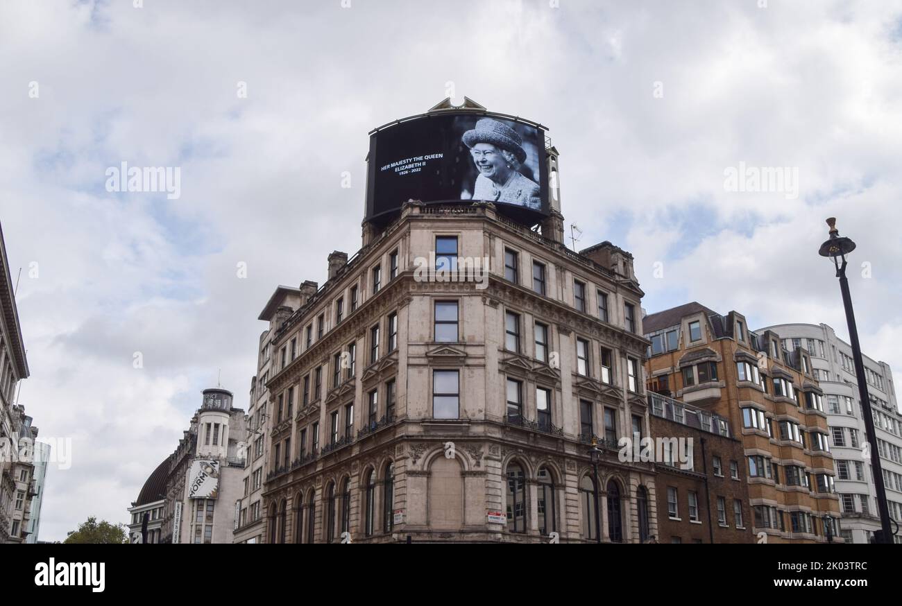 Piccadilly screen queens death hi-res stock photography and images - Alamy