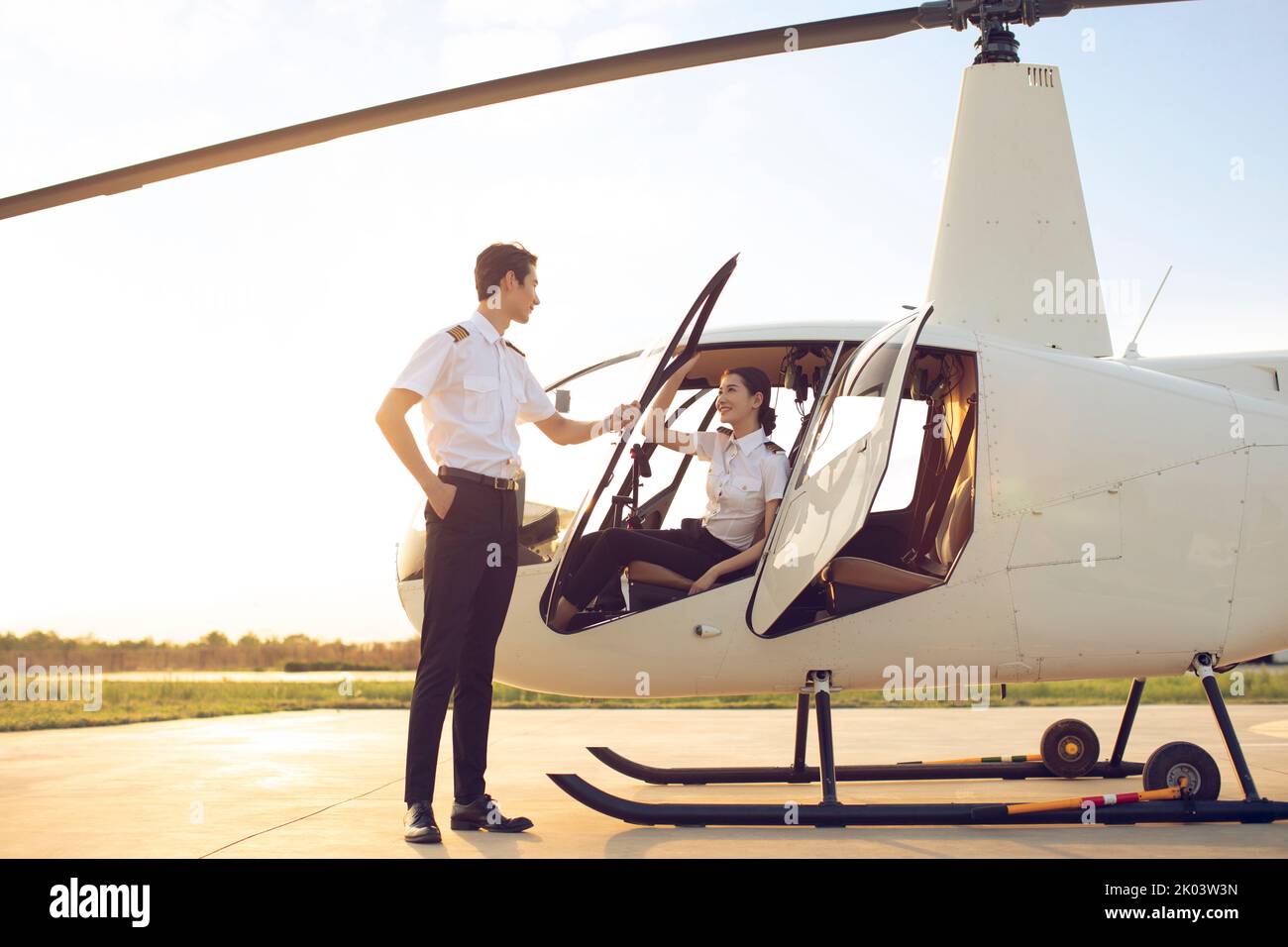 Pilots cockpit talking hi-res stock photography and images - Alamy