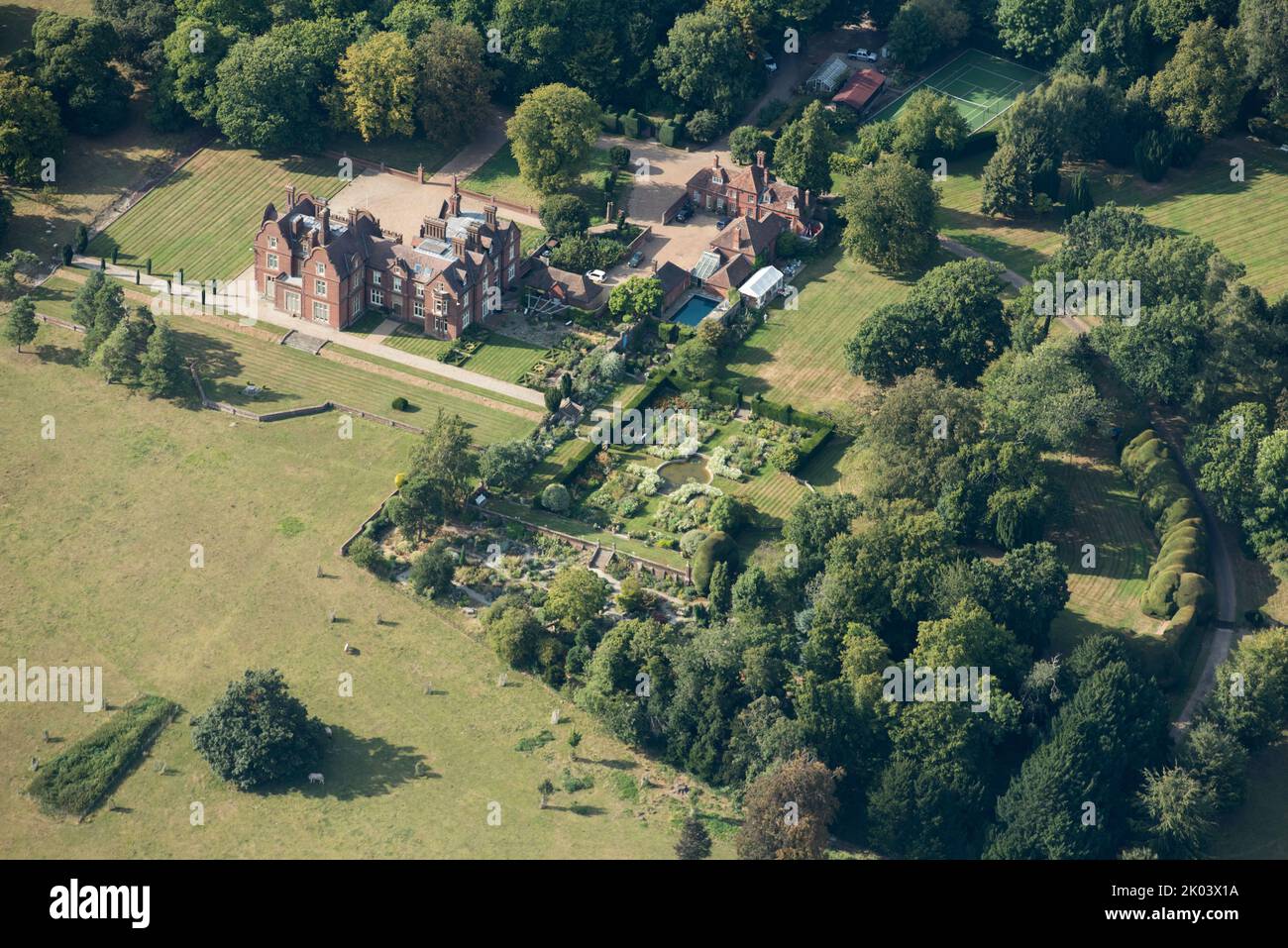 Doddington place garden hi-res stock photography and images - Alamy