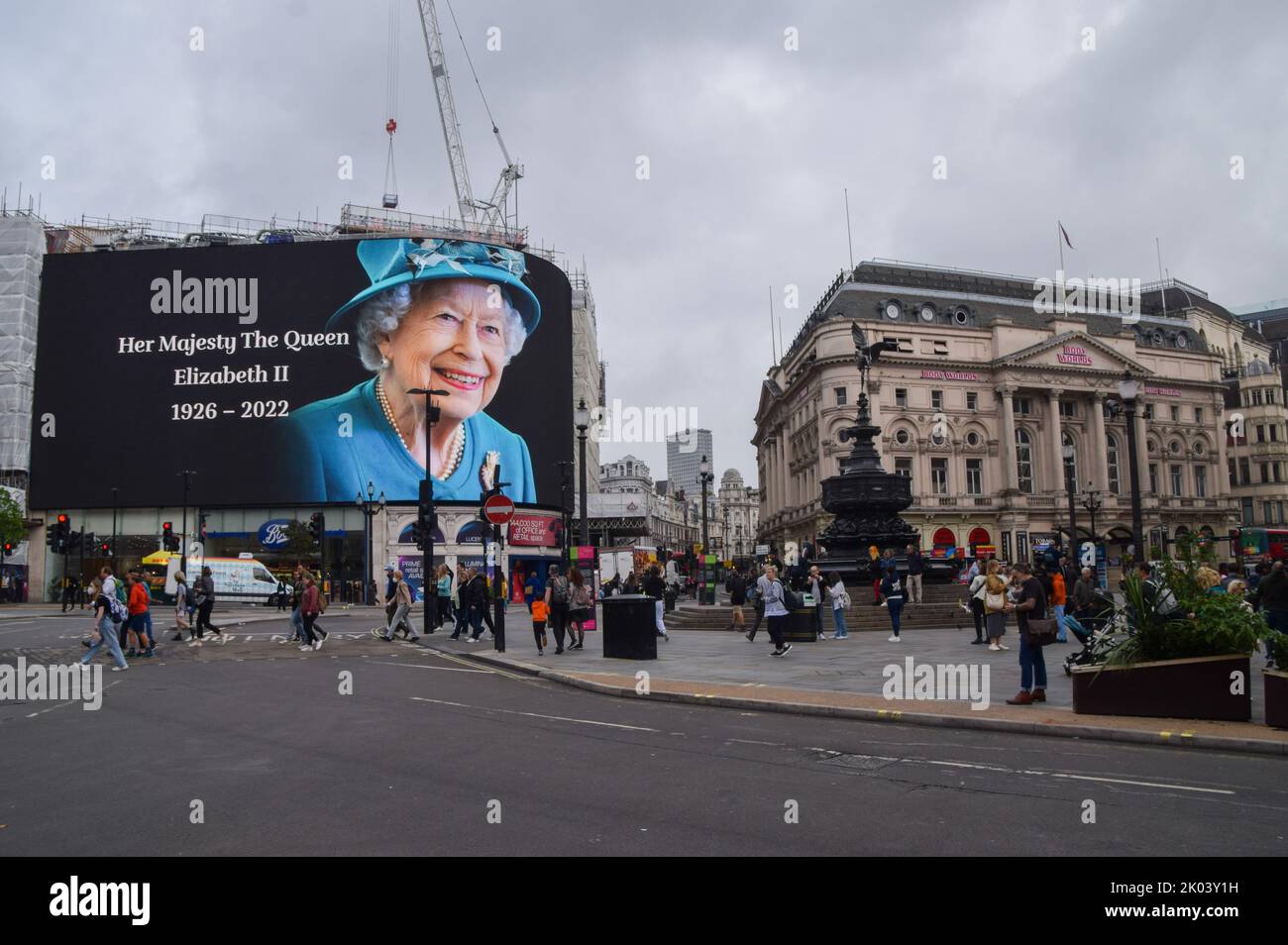 Piccadilly Lights in Piccadilly Circus displays a tribute as Queen ...