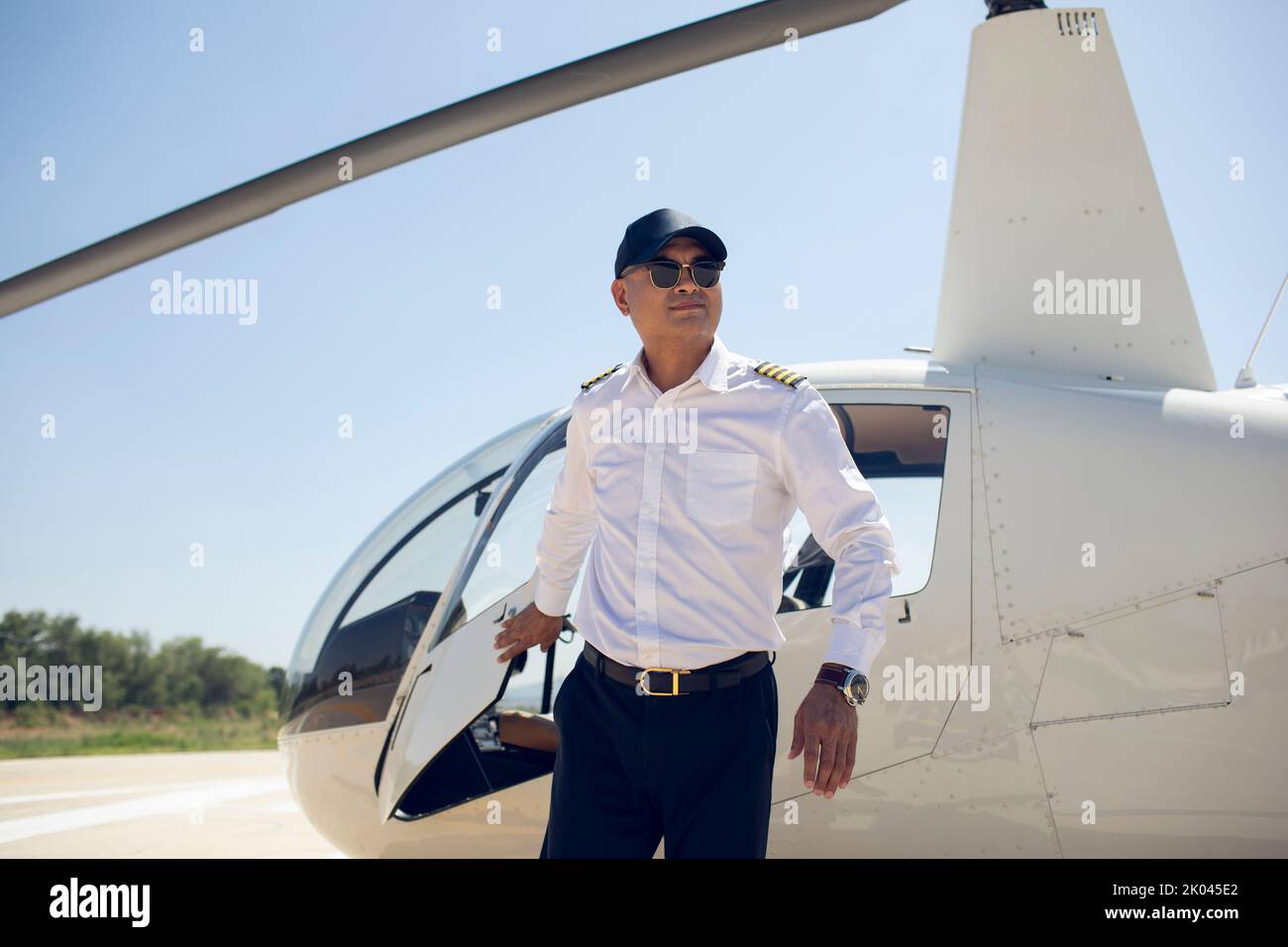 Airplane captain door hi-res stock photography and images - Alamy