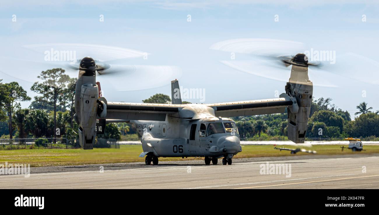 The incredible Osprey at the Stuart Air Show Stock Photo - Alamy