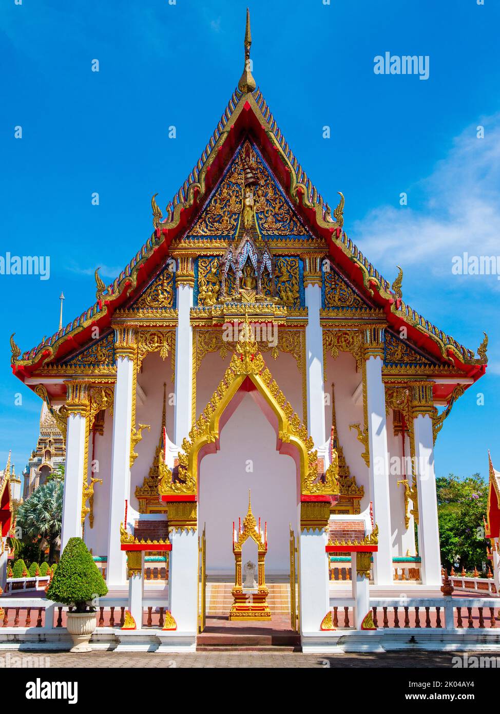 Detailed view of the pagoda at Phuket's largest Buddhist Temple Wat ...
