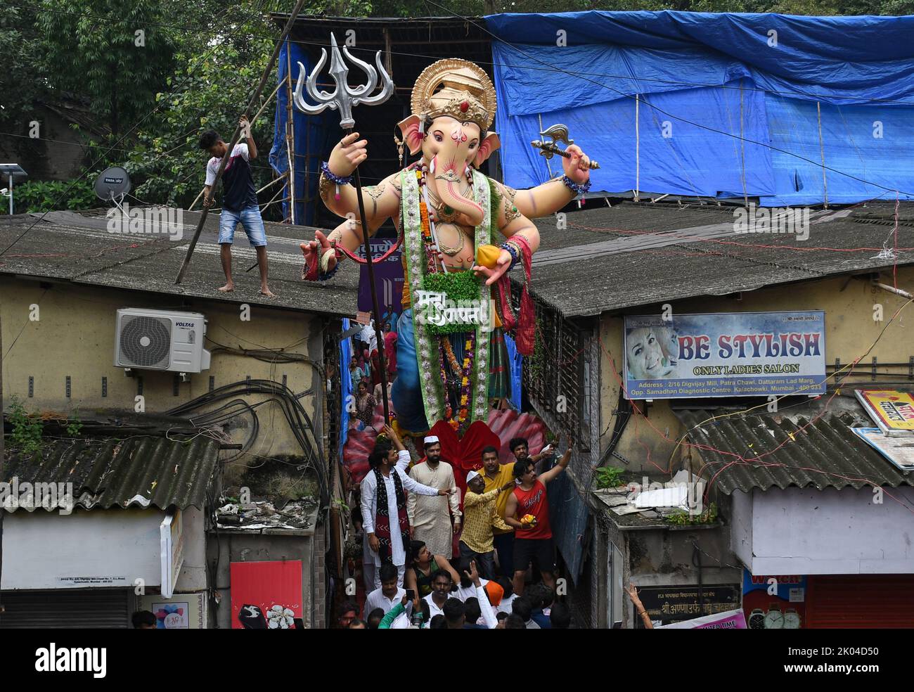 Mumbai, India. 09th Sep, 2022. An Idol of elephant-headed Hindu god ...