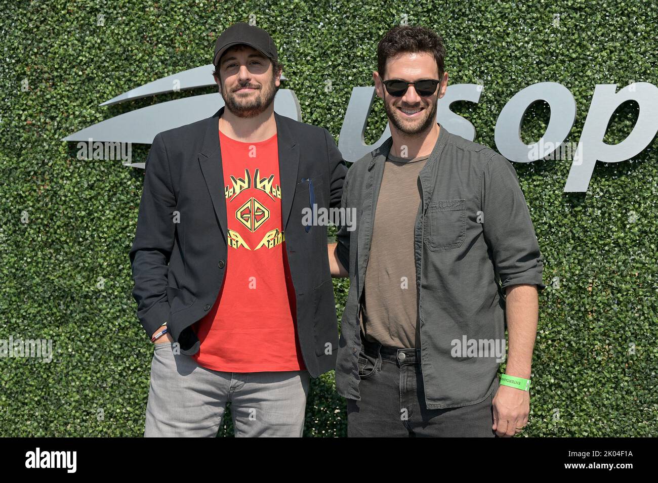 (L-R) Actors Jason Biggs and Justin Bartha arrive for Men’s Semifinal ...