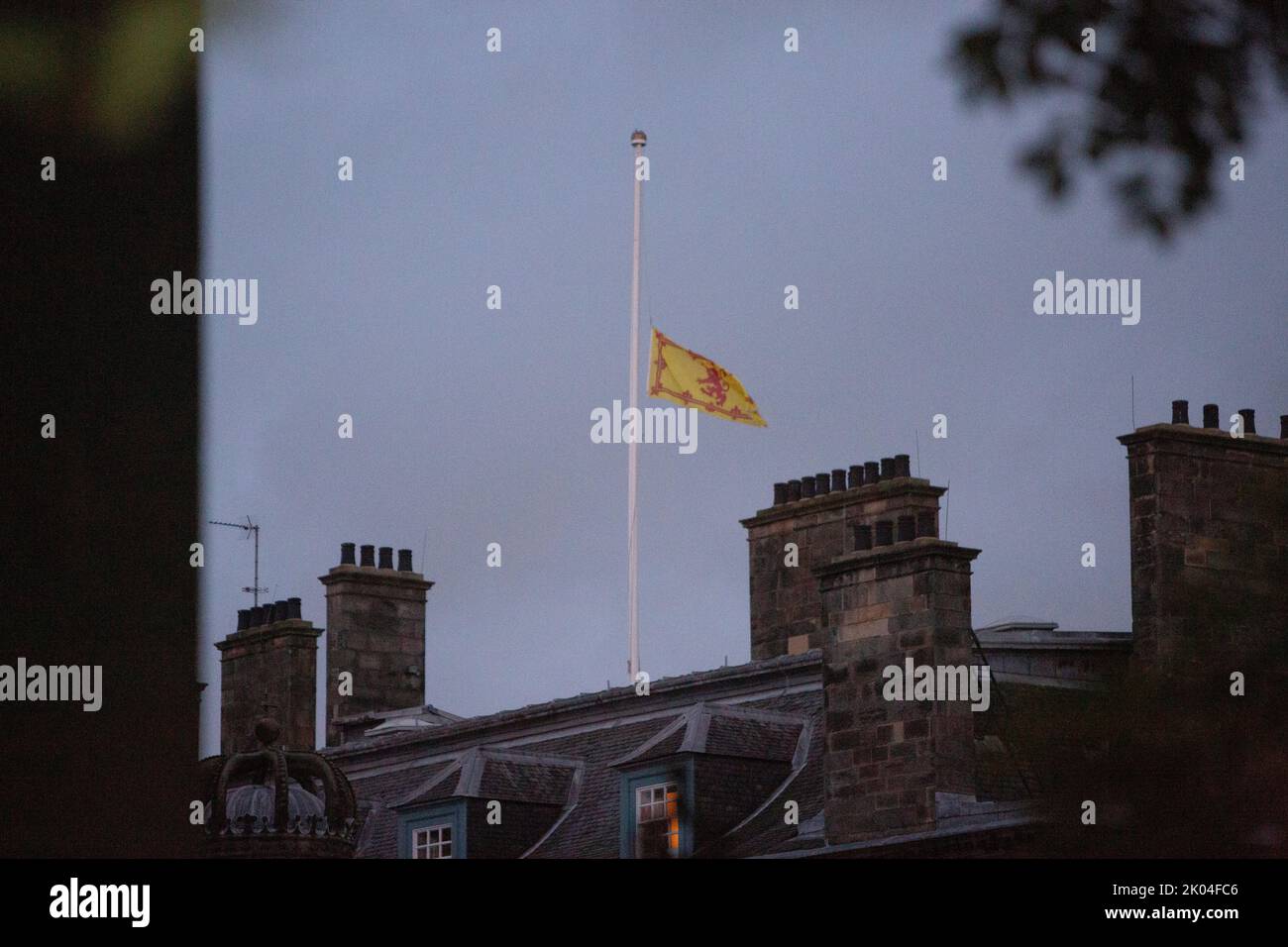 Edinburgh 9th September 2022. Saltire flag seen in the Palace of ...