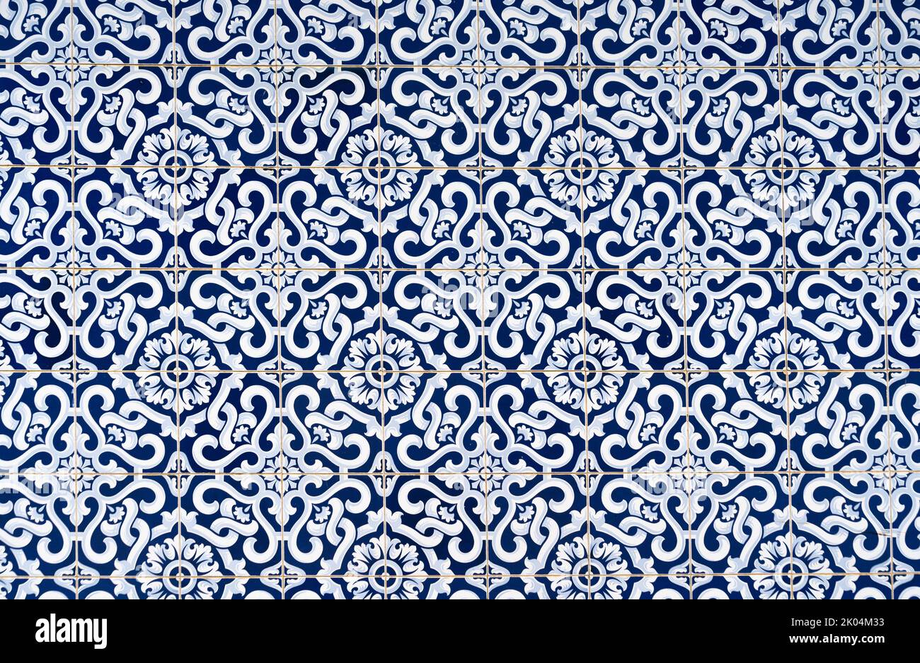 Traditional portuguese tile Azulejo Stock Photo - Alamy