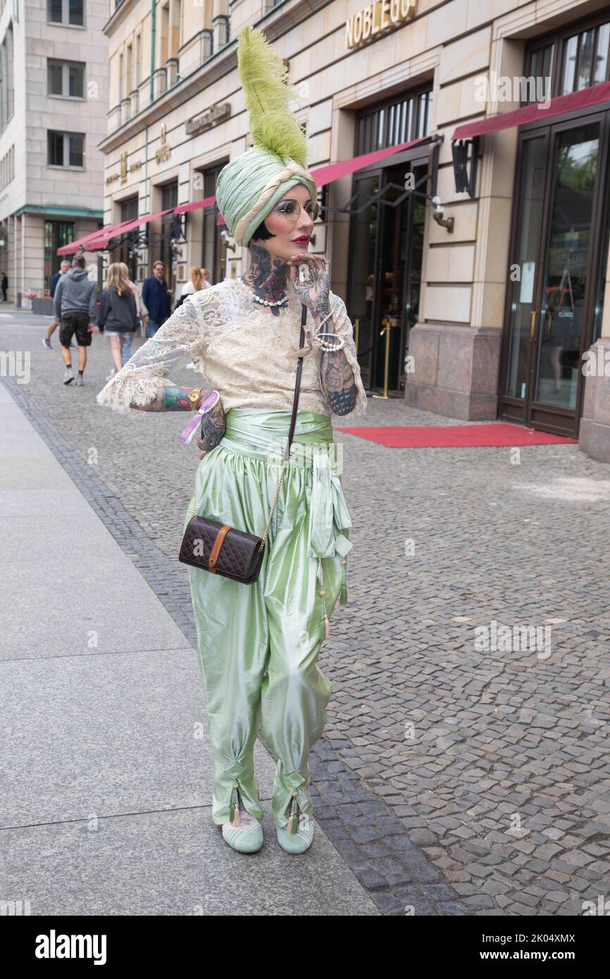 Sarah Settgast bei der Anja Gockel Fashion Show S23 'Move On' auf der ...