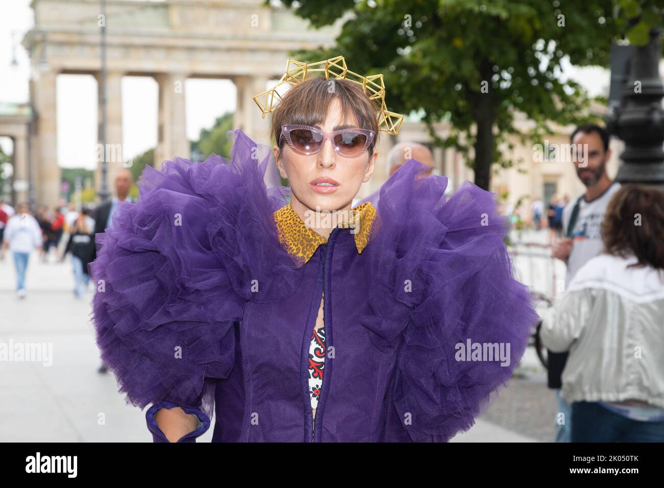 Salomé Chaboki bei der Anja Gockel Fashion Show S23 'Move On' auf der ...