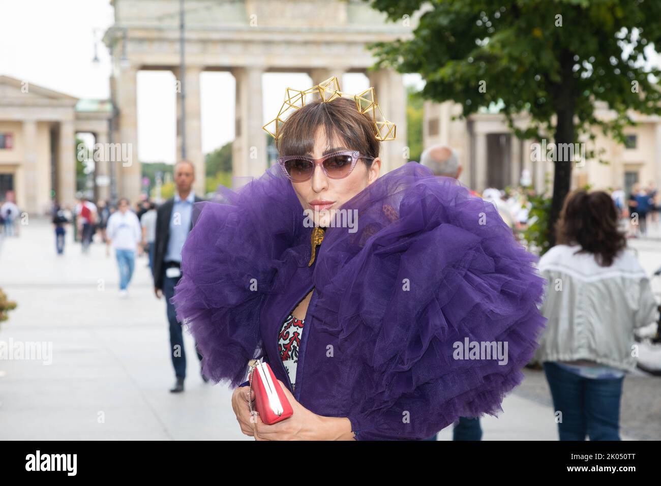Salomé Chaboki bei der Anja Gockel Fashion Show S23 'Move On' auf der ...