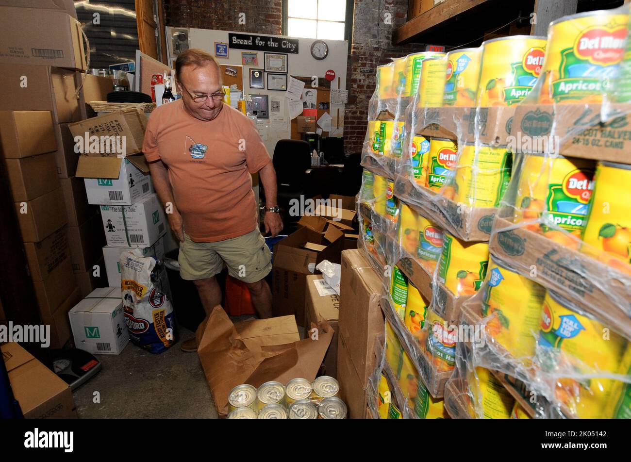 Activities at the Bread for the City Food Bank, Washington, D.C Stock ...