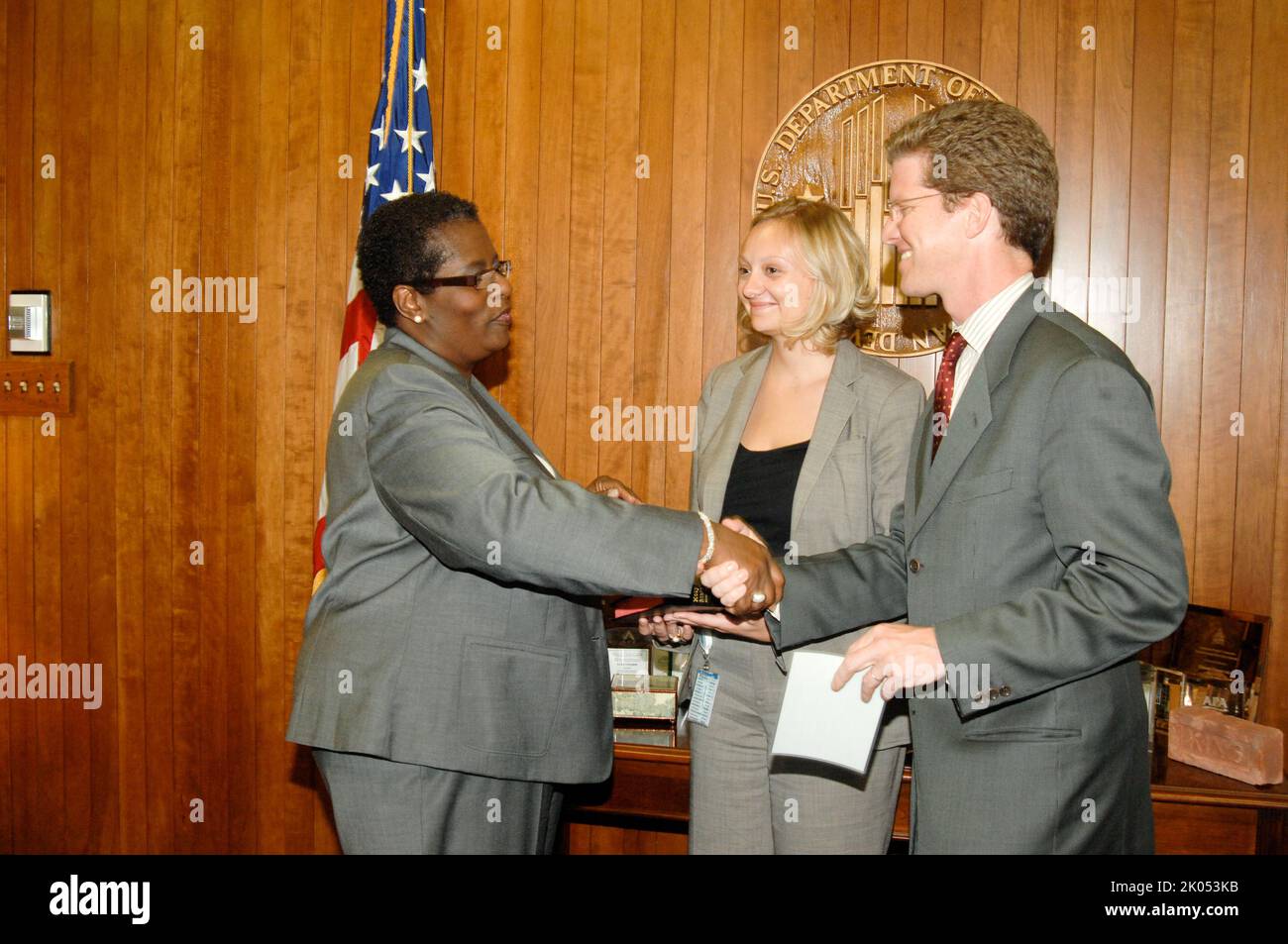 290440 Henriquez Swearing In Stock Photo - Alamy
