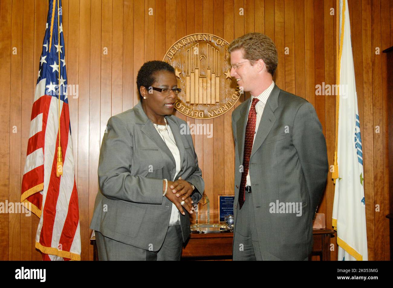 290440 Henriquez Swearing In Stock Photo - Alamy