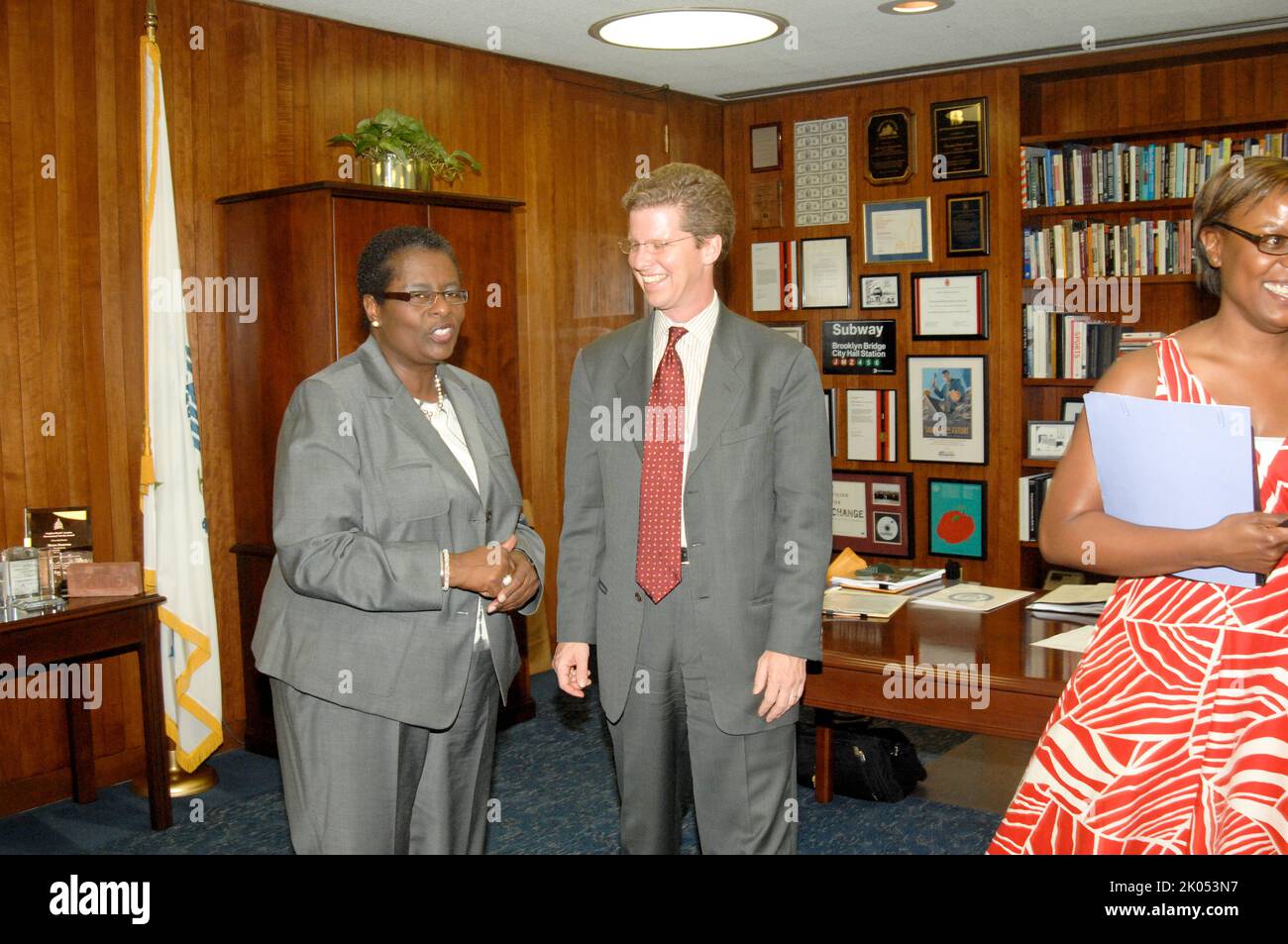 290440 Henriquez Swearing In Stock Photo - Alamy