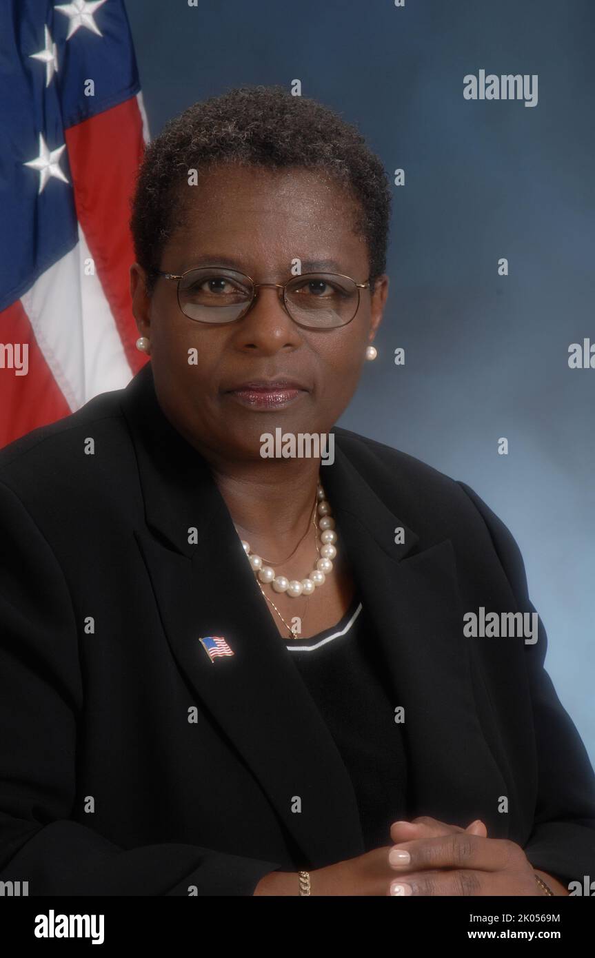 Secretary for public and indian housing hi-res stock photography and ...