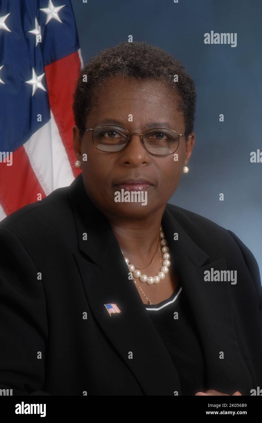 Secretary for public and indian housing hi-res stock photography and ...