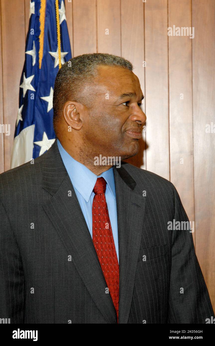 Swearing in ceremony for Deputy Secretary Ron Sims, with Secretary ...