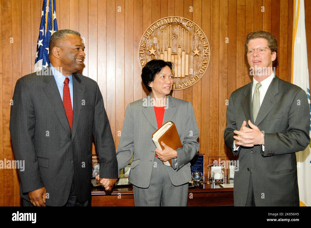 Swearing in ceremony for Deputy Secretary Ron Sims, with Secretary ...