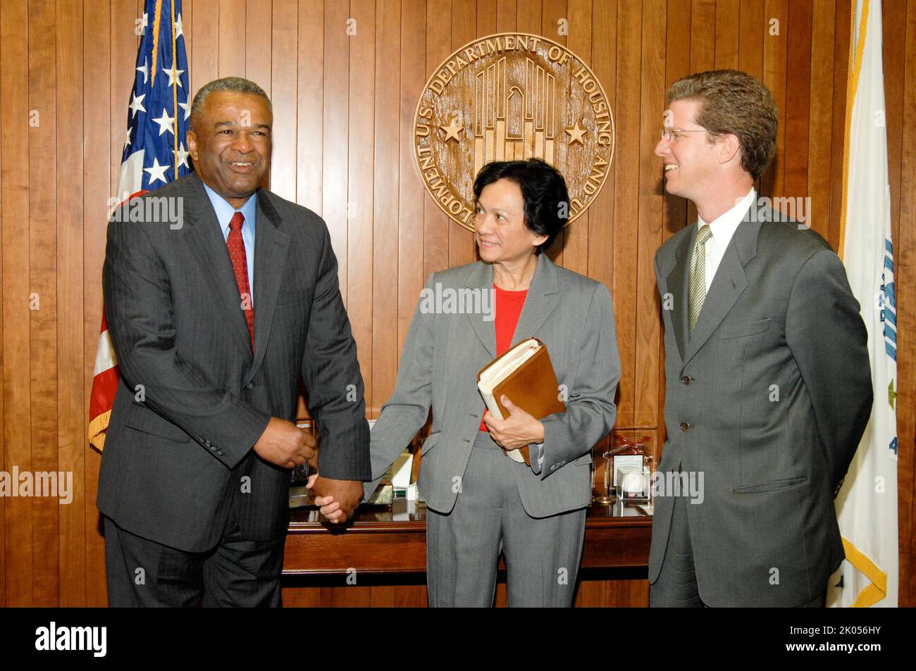 Swearing in ceremony for Deputy Secretary Ron Sims, with Secretary ...