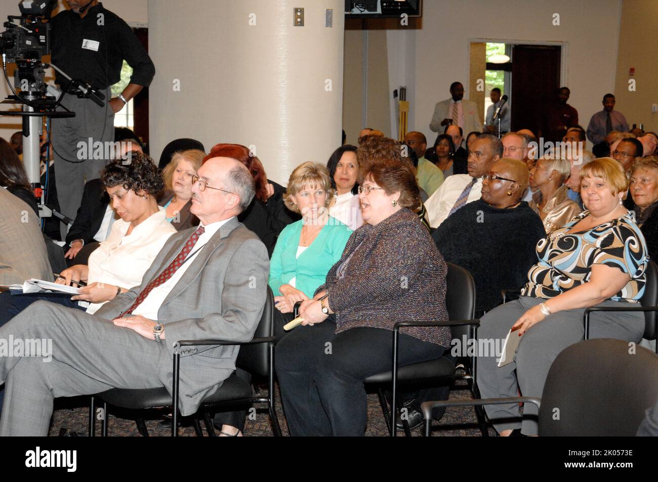 290382 Town Hall Meeting Stock Photo - Alamy