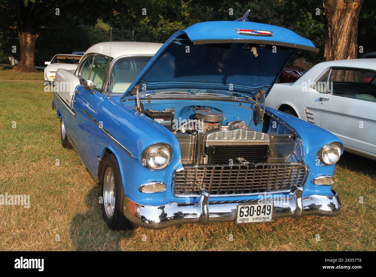 1950s 1955 automobile chevrolet vintage hi-res stock photography and ...