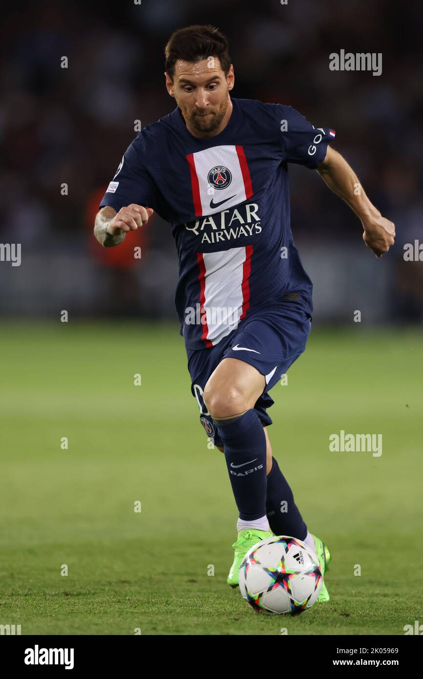 Lionel messi psg 2022 hi-res stock photography and images - Alamy
