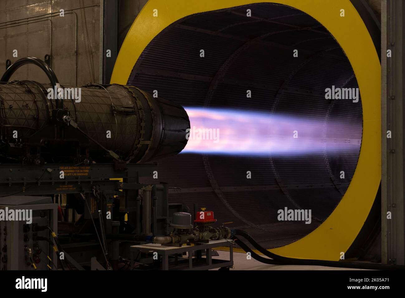 F100 turbofan hi-res stock photography and images - Alamy