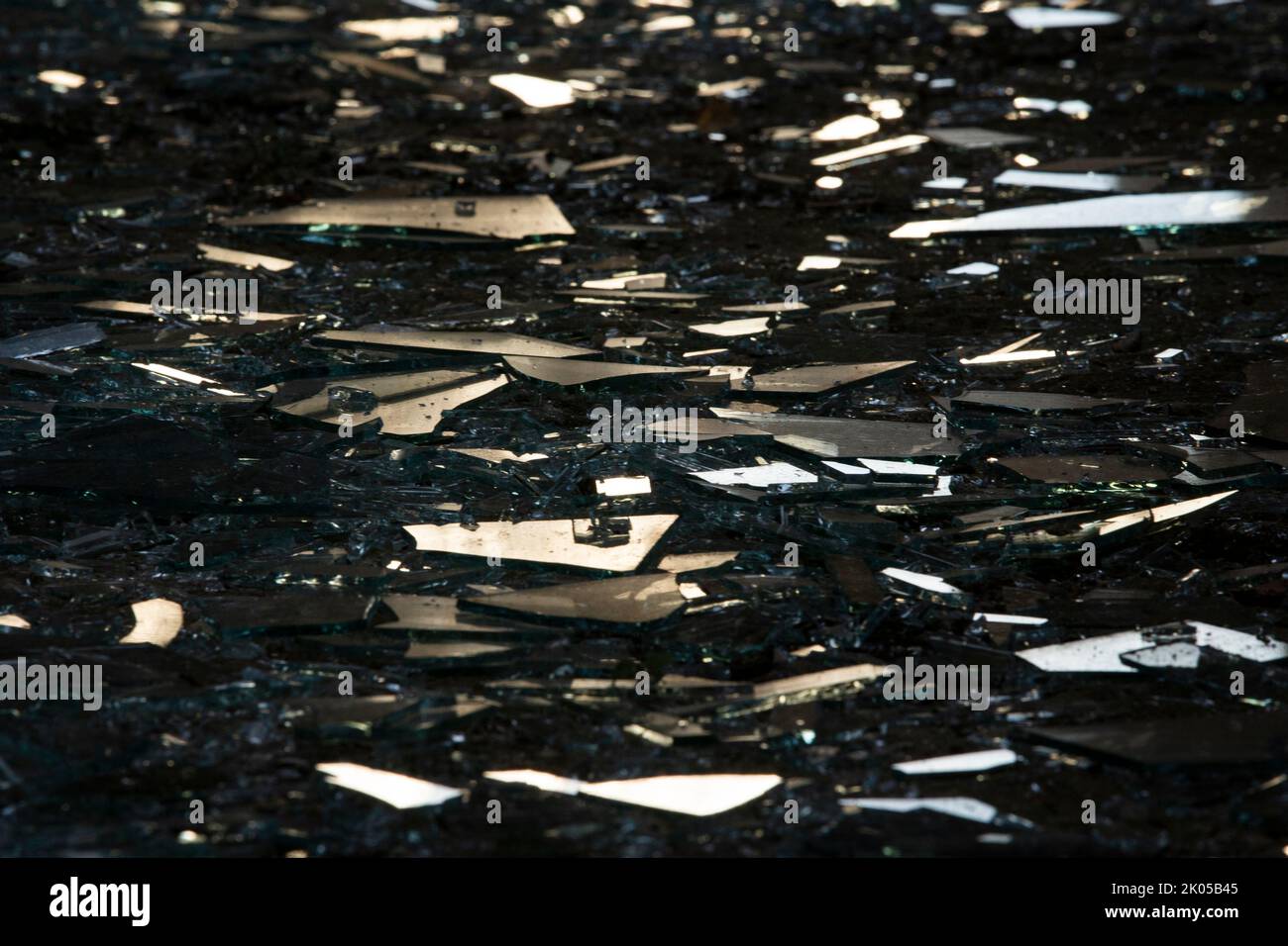 Day light from windows reflected hi-res stock photography and images ...