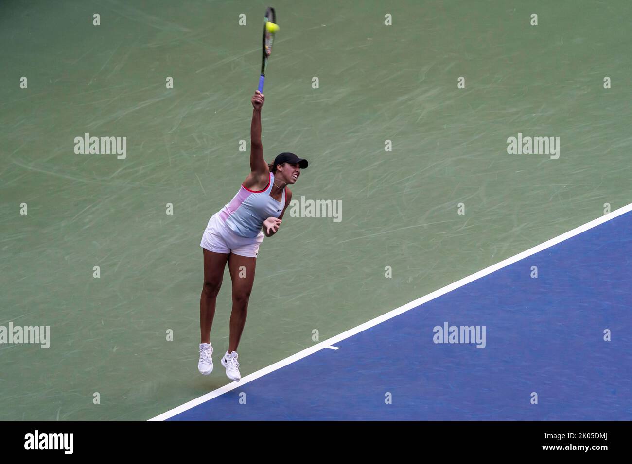 Madison Keys (USA) competing at the 2022 US Open Stock Photo - Alamy