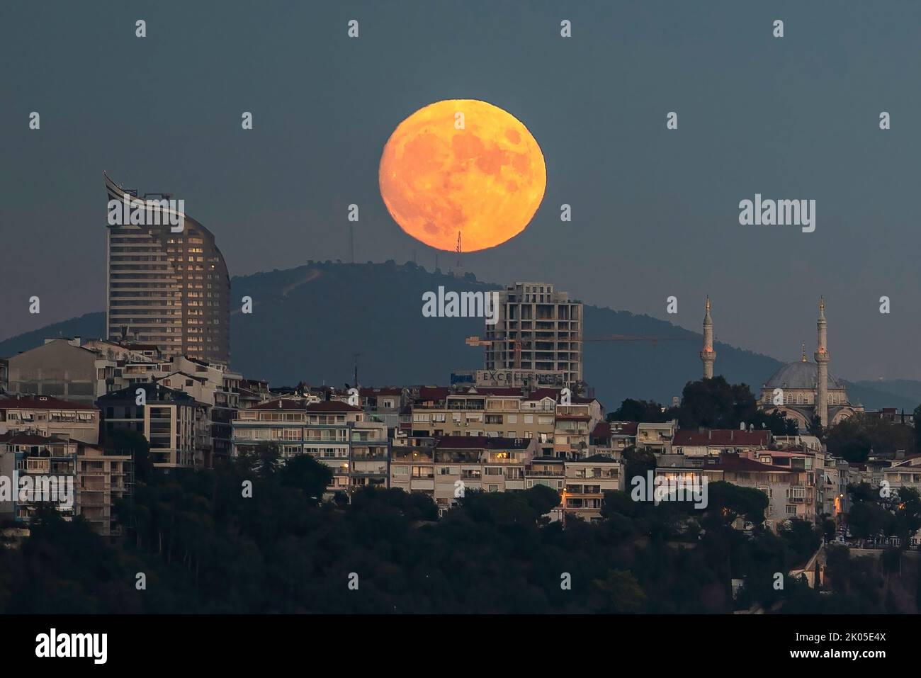 Istanbul, Turkey. 09th Sep, 2022. The full moon in the background of ...