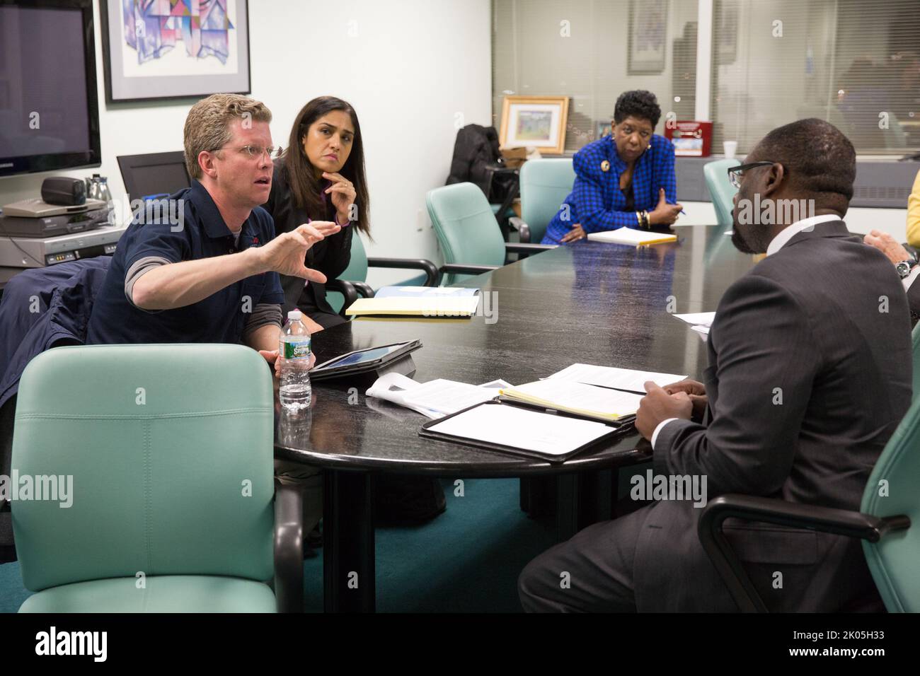 Secretary Shaun Donovan meets with New Jersey Department of Community ...