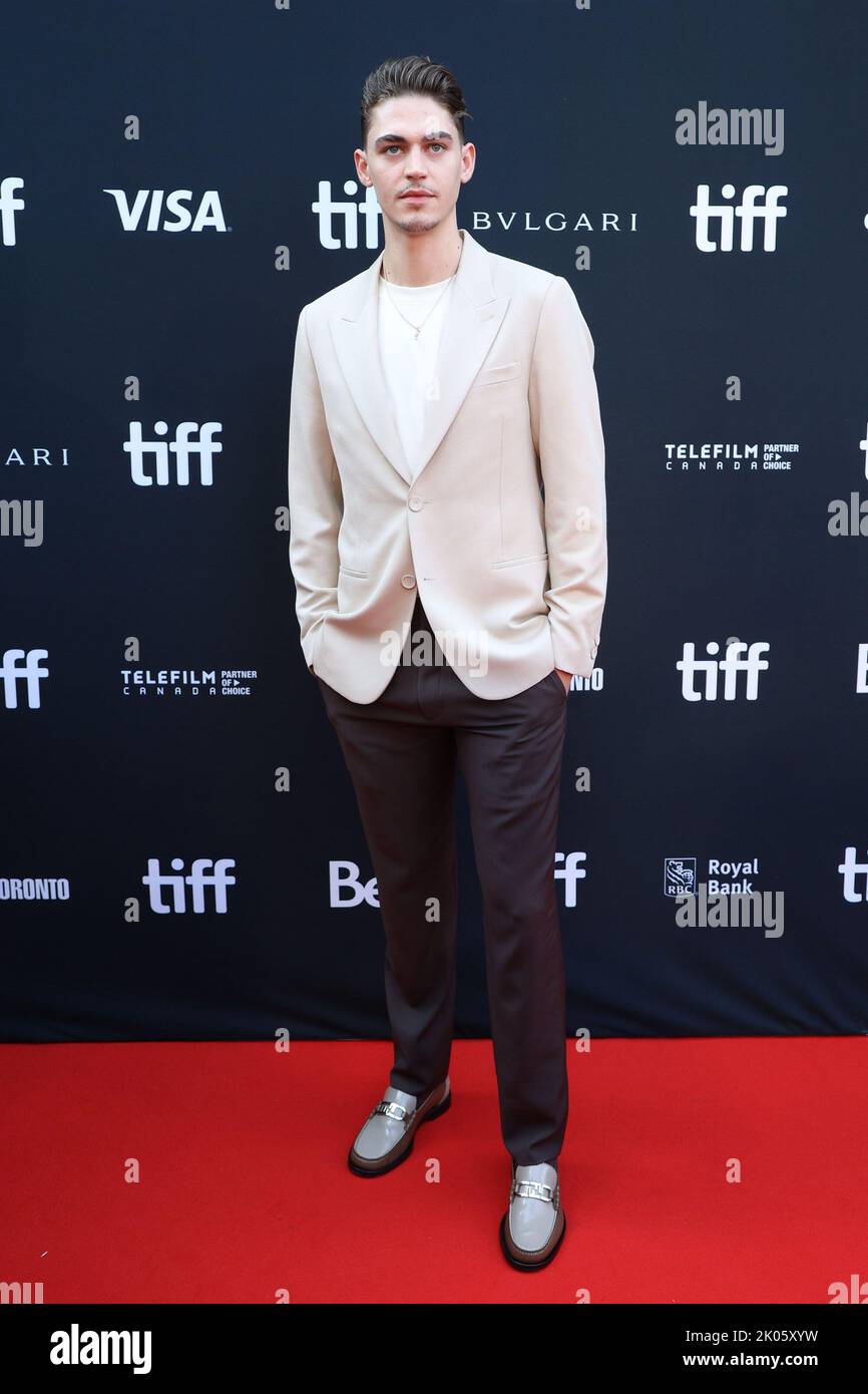 Hero fiennes tiffin tiff hi-res stock photography and images - Alamy