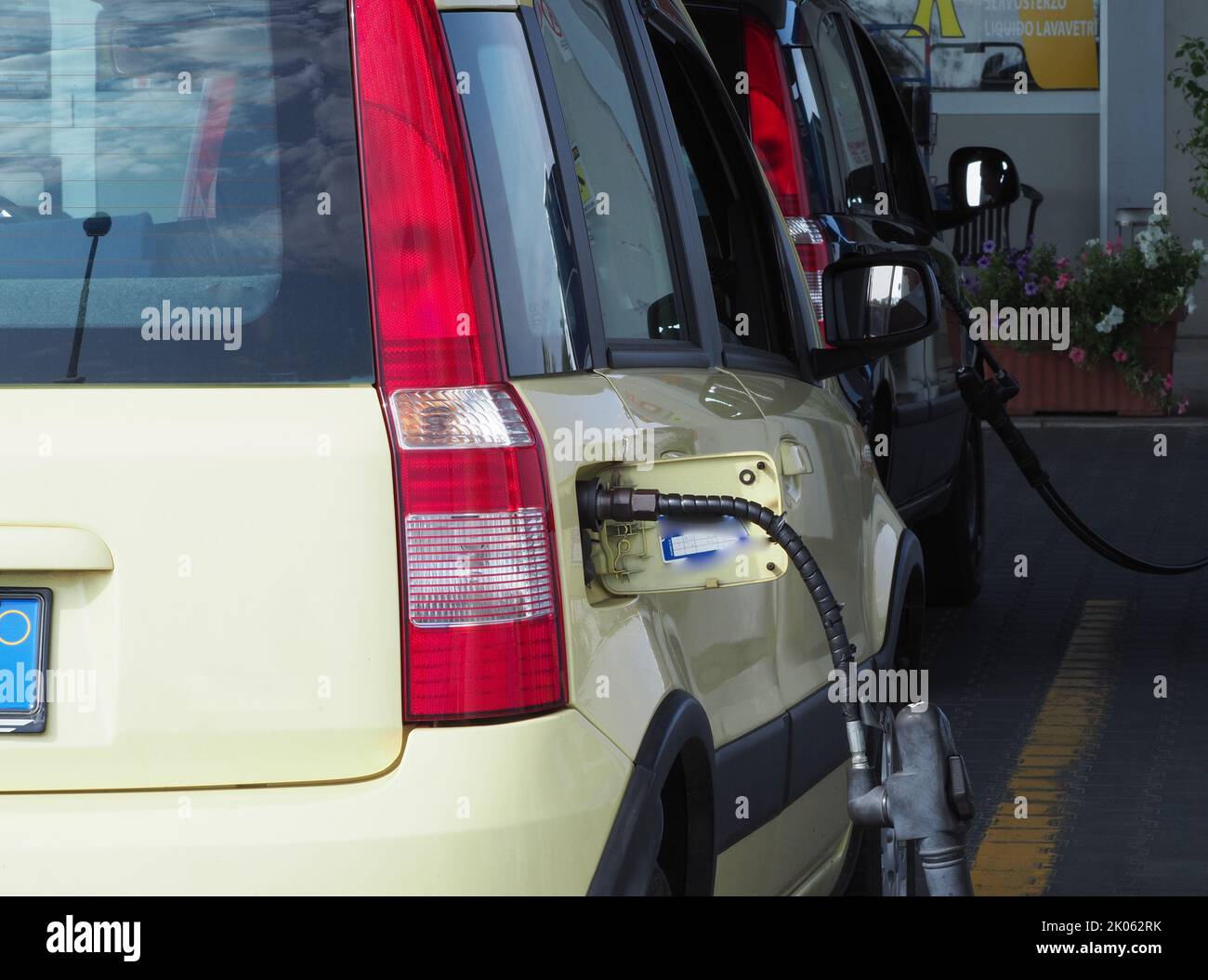 LPG gas filling stations and cars Stock Photo - Alamy
